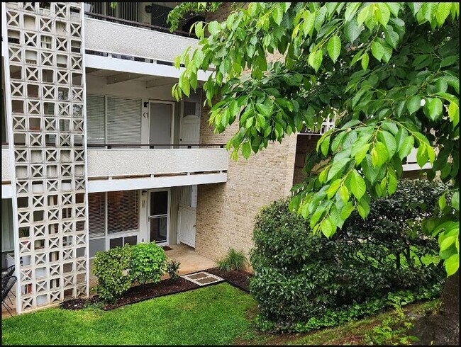 7561 Spring Lake Dr Unit C1 - Condo for Rent in Bethesda, MD | ForRent.com