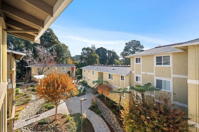 Vista Creek Apartments - Castro Valley, CA | ForRent.com