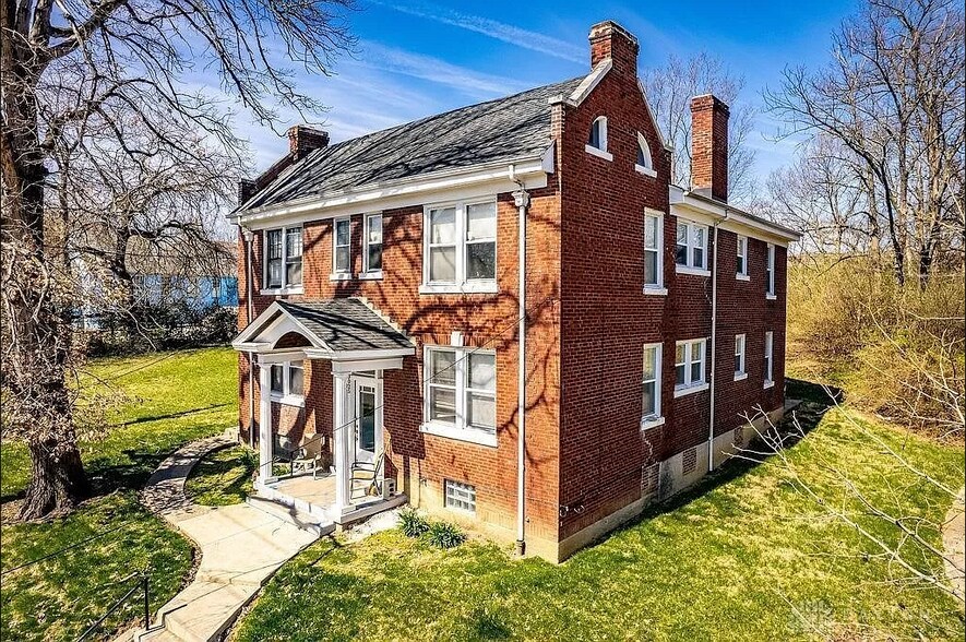 3025 Gilbert Ave Unit 1 - Apartment for Rent | Cincinnati, OH ...