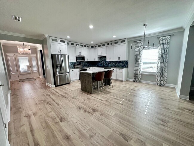 Must See This 3B/2B home in the Gated Comm... - House Rental in Santa ...