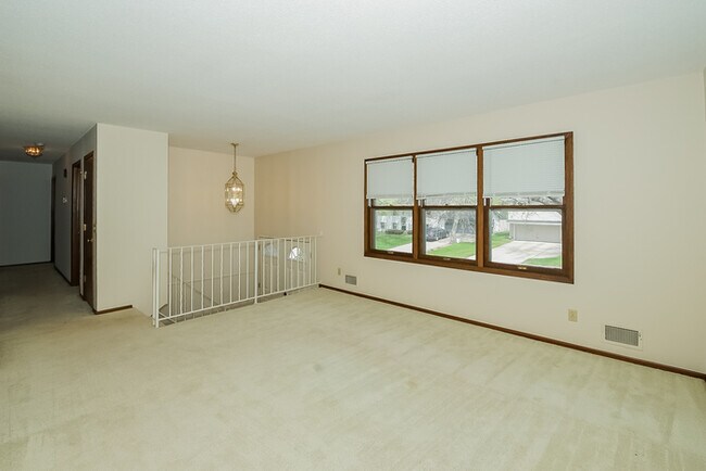 COMING SOON!! Stunning 3 Bedroom, 2.5 Bath... House - House Rental in ...