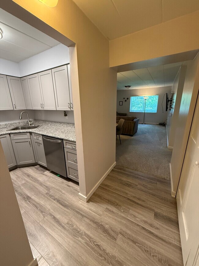 5 Bayard Rd Condo Unit 601 Off-Campus Housing, Pittsburgh, PA