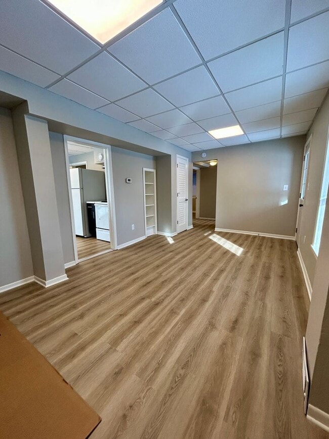 820 W 4th St Unit #3 Off-Campus Housing, Duluth, MN