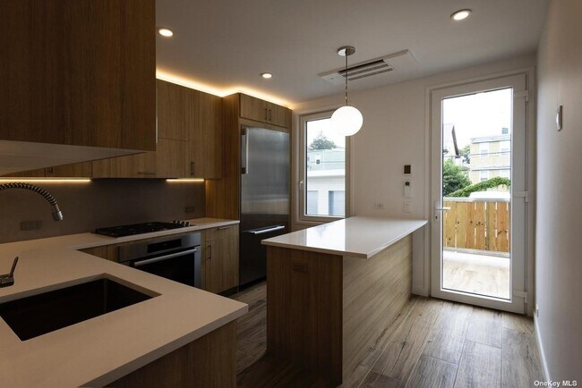 7153 69th Pl - House for Rent in Queens, NY | ForRent.com