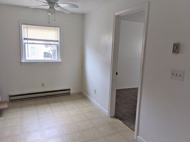127 Maple St Unit 127 1/2 Maple St - Apartment for Rent | Ashland, OH ...