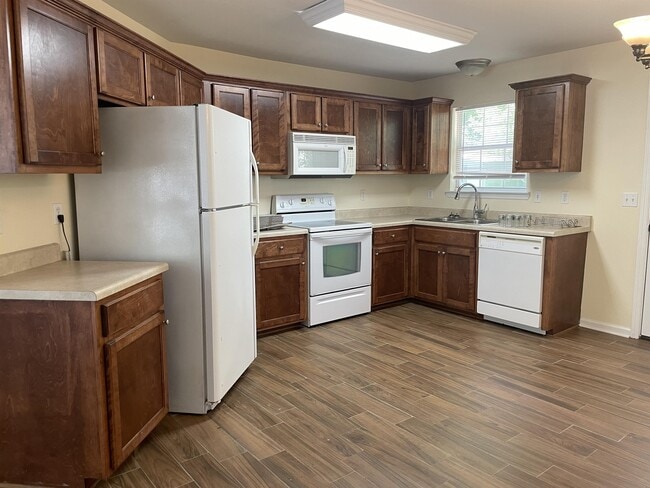 36 Dustin St House - House Rental in Crawfordville, FL | ForRent.com