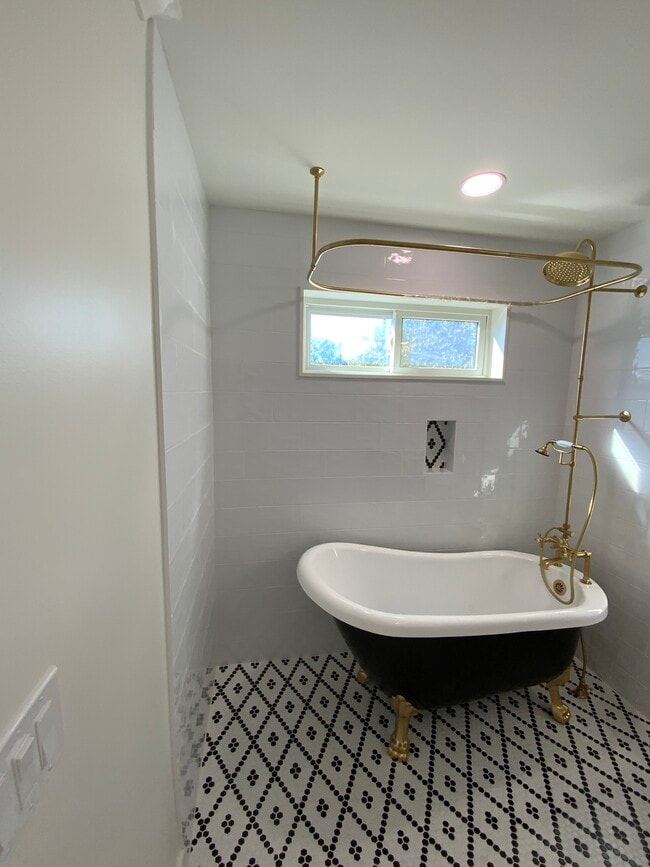 116 3rd Ave Off-Campus Housing, Decatur, GA