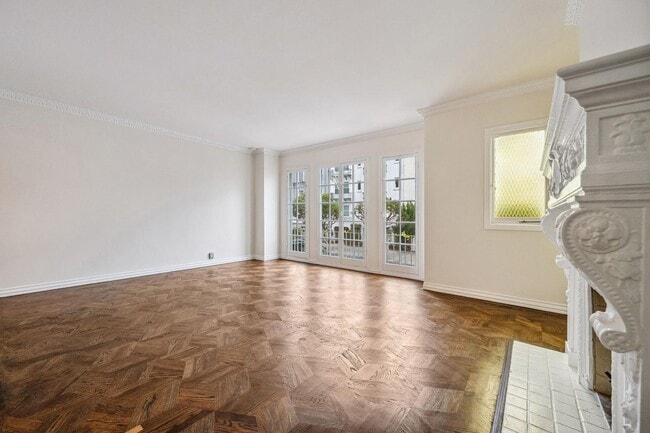 2231 North Point St Unit 1 Off-Campus Housing, San Francisco, CA