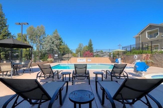 The Oaks at Hackberry Apartments For Rent in Sacramento, CA | ForRent.com