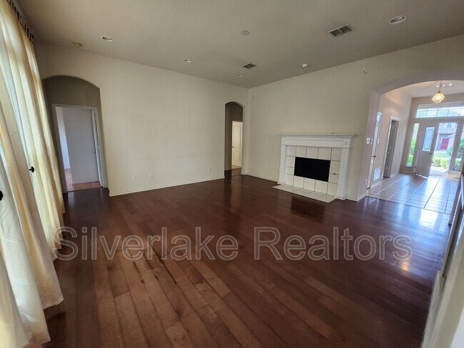 324 Fort Edward Dr House - House Rental in Arlington, TX | ForRent.com