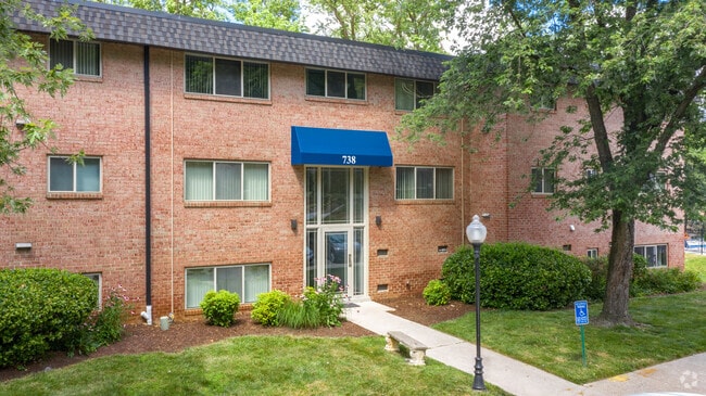 Somerset at Towson Apartments - Towson, MD | ForRent.com
