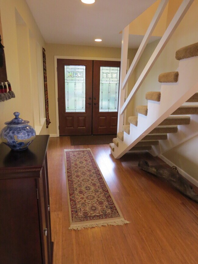 Beautiful Home With View of Colvos Passage!! - House Rental in Gig ...