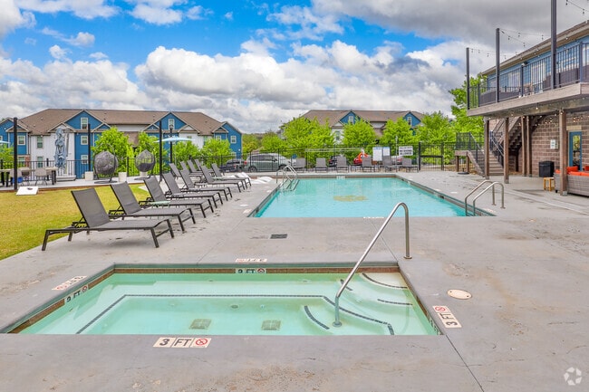 Clemson Lofts | Clemson University | Off-Campus Housing Search