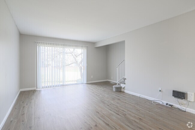 Waverly Flatz Apartments - Kalamazoo, MI | ForRent.com