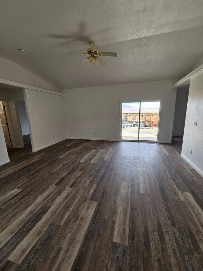 Beautiful Home in Desert Lakes Golf Course... - House Rental in Fernley ...