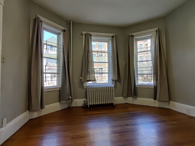 Packard's Corner Area of Allston. Large Fu... - Condo for Rent in ...