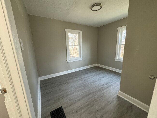 141 N Ditzler Ave - House Rental in Independence, MO | ForRent.com