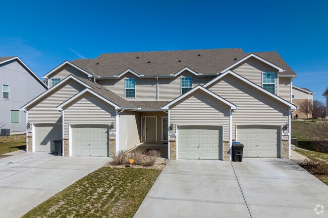 Delaware Ridge Apartments - Kansas City, KS | ForRent.com