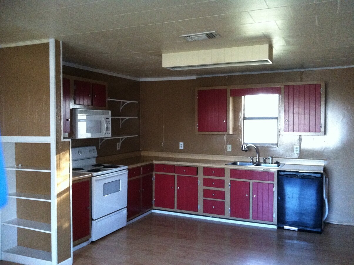 Cute 3BR home located just ouside of the c... - House Rental in ...