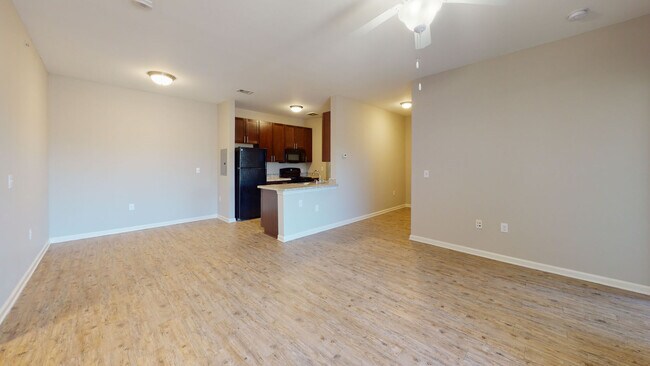 The Pointe at Crestmont Apartments - Houston, TX | ForRent.com