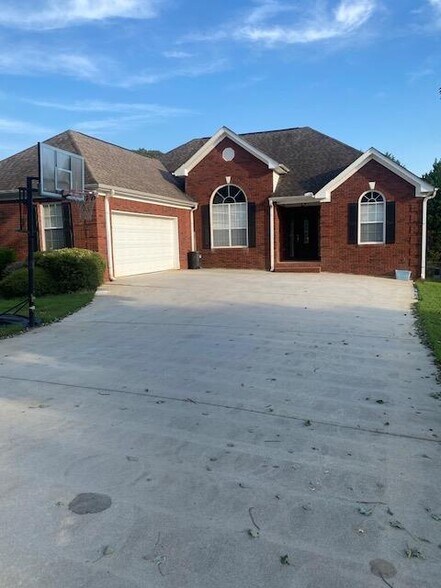 1610 Nottingham Way - House for Rent in Conyers, GA | ForRent.com