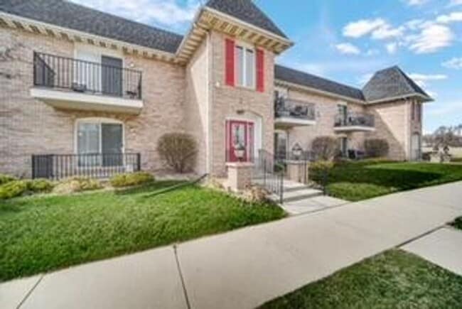 Condo Luxury Living/ Corporate Rental Prop... - House Rental in Gary ...