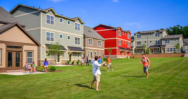 The Retreat at State College Apartments | Penn State University | Off ...
