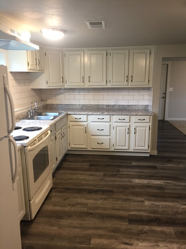 220 W 2nd St - House Rental in Kimberly, WI | ForRent.com