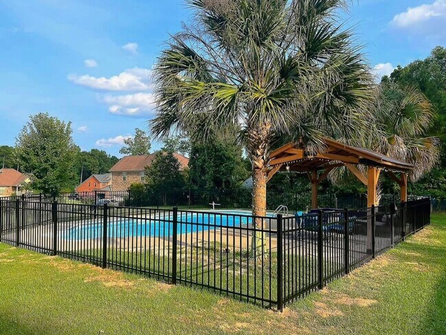 Stunning Home with an inground pool in Pre... - House Rental in Sumter ...