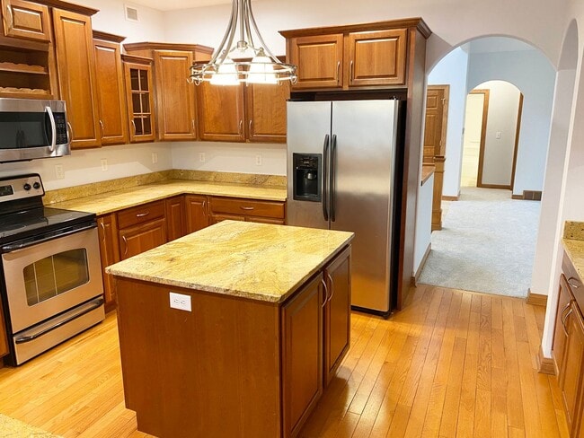 Executive 4-Bedroom 3 1/2 Bath Home in Wau... - House Rental in Wausau ...