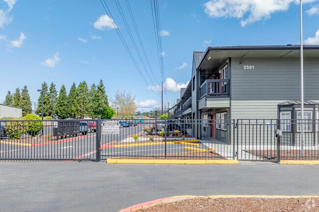 Pinnacle Apartments - Fife, WA | ForRent.com