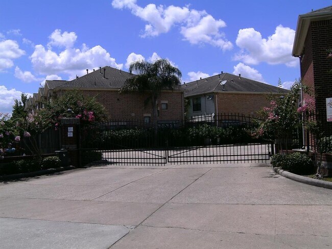 5941 S Loop E Condo Unit 104 - Condo for Rent in Houston, TX | ForRent.com