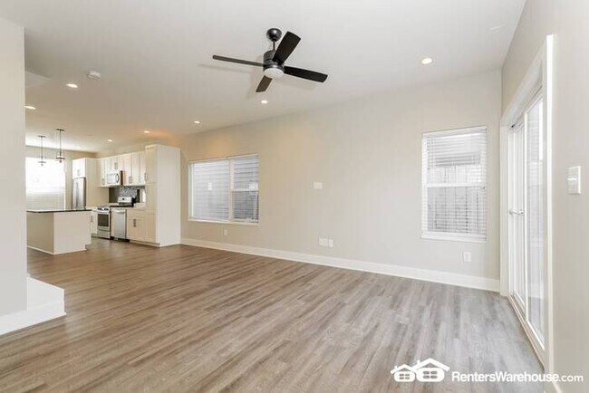 Stunning Custom Built 3 BR/2.5 BA home wit... - House Rental in ...