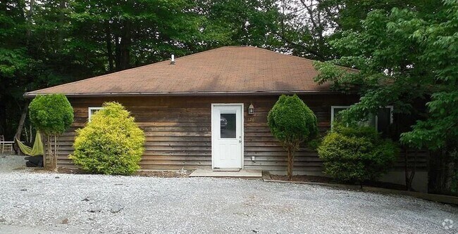 Houses for Rent near Foscoe, NC - 28 Rentals | ForRent.com
