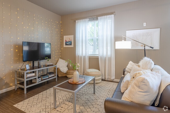 The Wyatt Apartments - Lexington, KY | ForRent.com