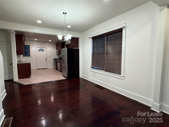 424 Woodvale Pl Off-Campus Housing, Charlotte, NC