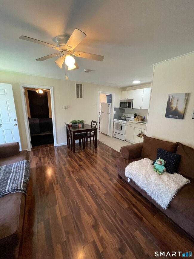 97 Alexander Dr Off-Campus Housing, Bridgeport, CT