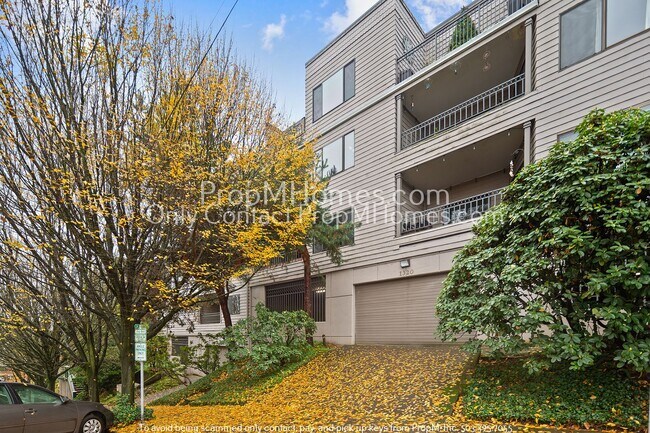 Discover Urban Elegance in Goose Hollow! Condo Unit 204 - Condo for ...
