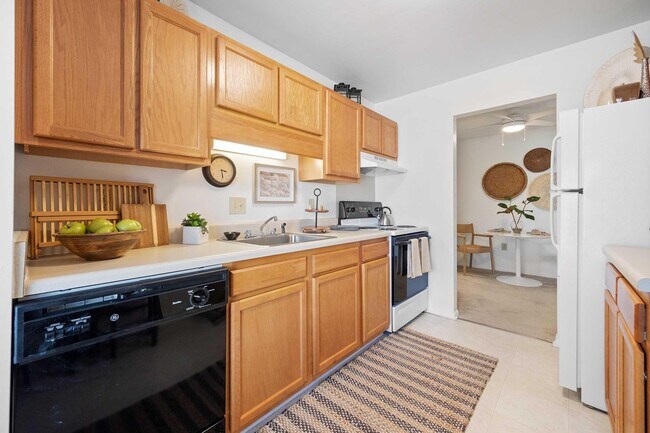 Foxridge Apartment Homes | Virginia Tech | Off-Campus Housing Search