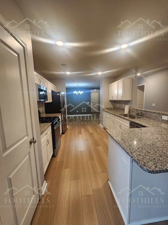 18 Chalet Ct Off-Campus Housing, Anderson, SC