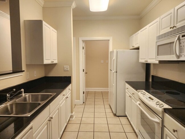 Foley 2/2 condo close to schools and YMCA Unit 812 - Condo for Rent in ...