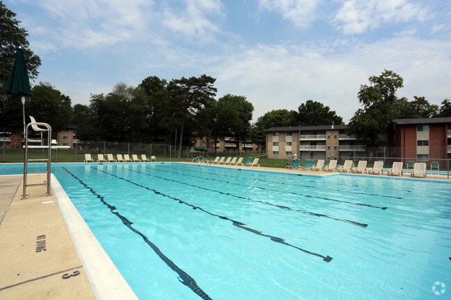 Fox Rest Apartments - Laurel, MD | ForRent.com