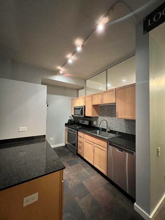 5 N Wabash Ave House - House Rental in Chicago, IL | ForRent.com