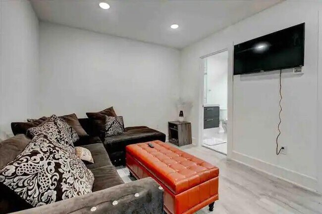 1414 Bennett Ave Apartments - Dallas, TX | ForRent.com