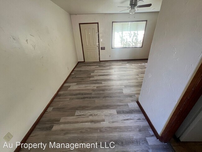 2 br, 1 bath House - 2806 DUNCAN UNIT B Rental - House Rental in ...