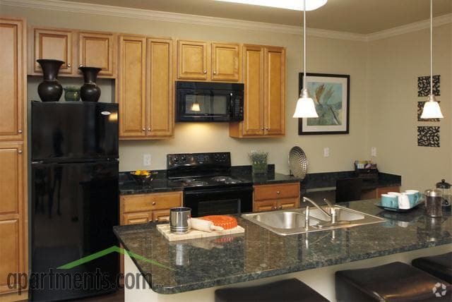 Arden Place Apartments | University of Virginia | Off-Campus Housing Search