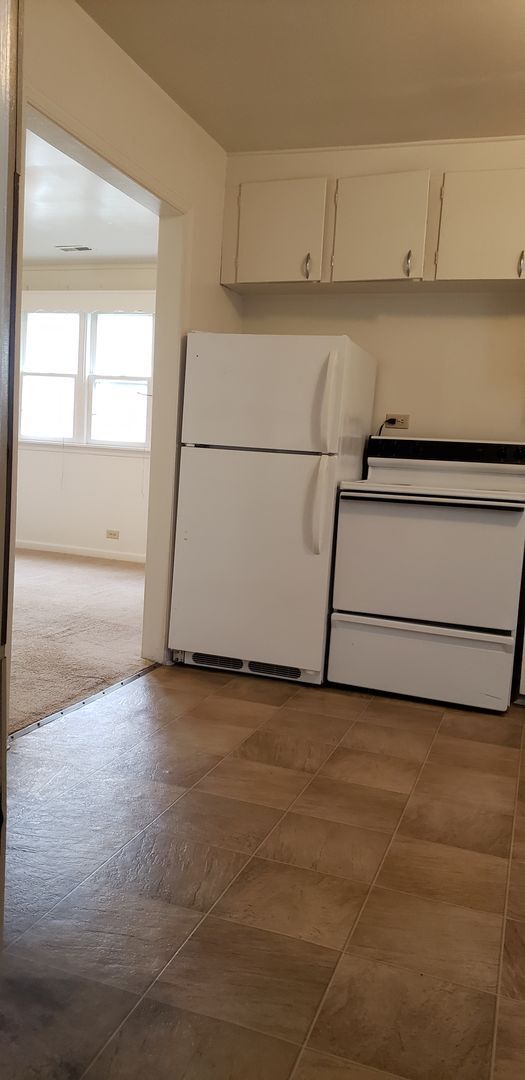 One Bedroom One Bathroom Single House Rental - House Rental in Big ...