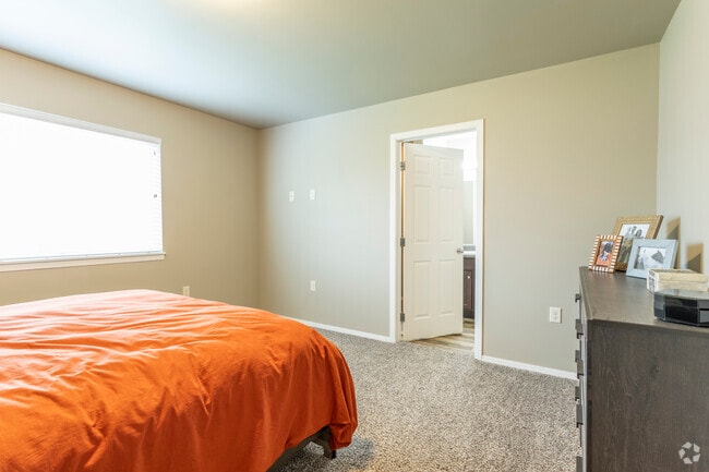 Dublin Square Apartments and Townhomes For Rent in Sioux Falls, SD ...