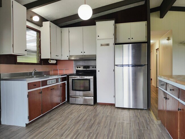 Rare 4BR/1.5BA in Hilo with Backyard Deck! - House Rental in Hilo, HI ...