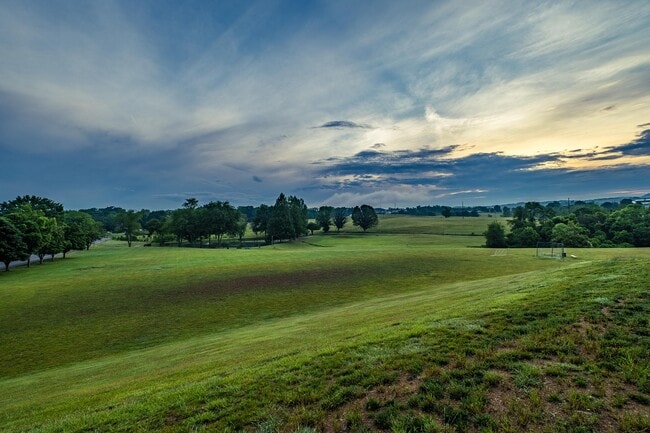 Foxridge Apartment Homes | Virginia Tech | Off-Campus Housing Search